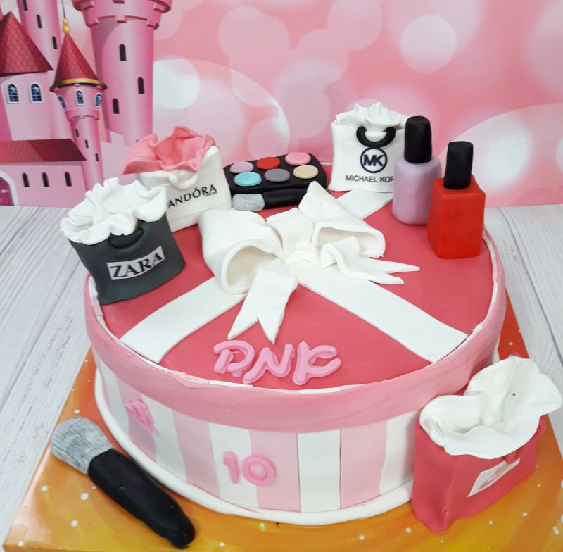 MLY - עוגות מעוצבות, שולחנות מתוקים ומארזים מפנקים | Cake Factory